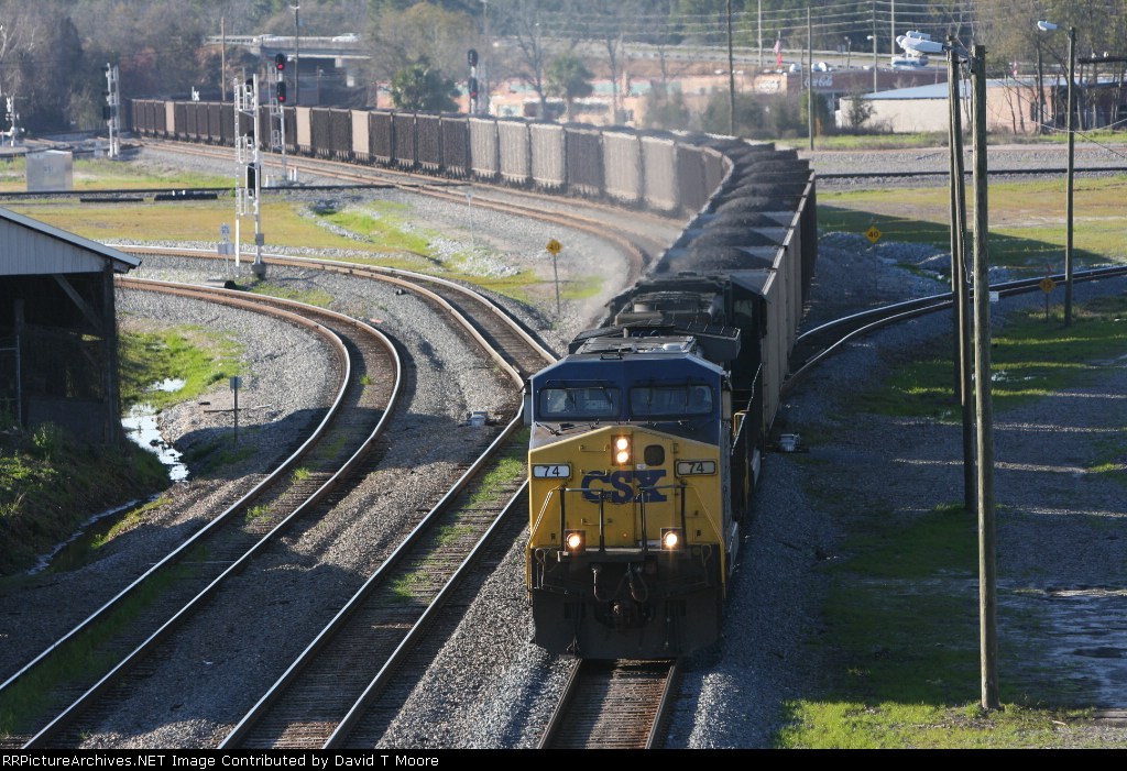 CSX 74 & 4526 lead the OUCX coal train through Rice Jct